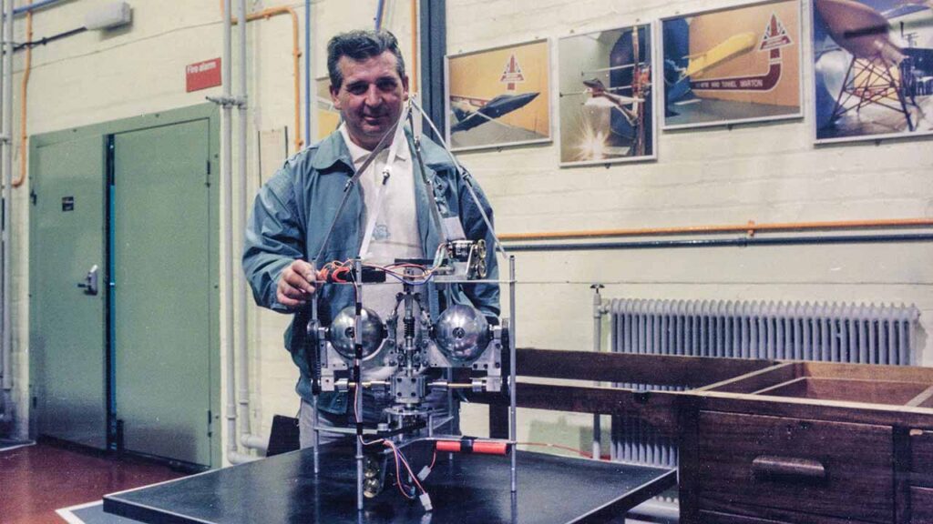 Sandy Kidd’s Gyroscopic Propulsion Device - Alternative Propulsion ...